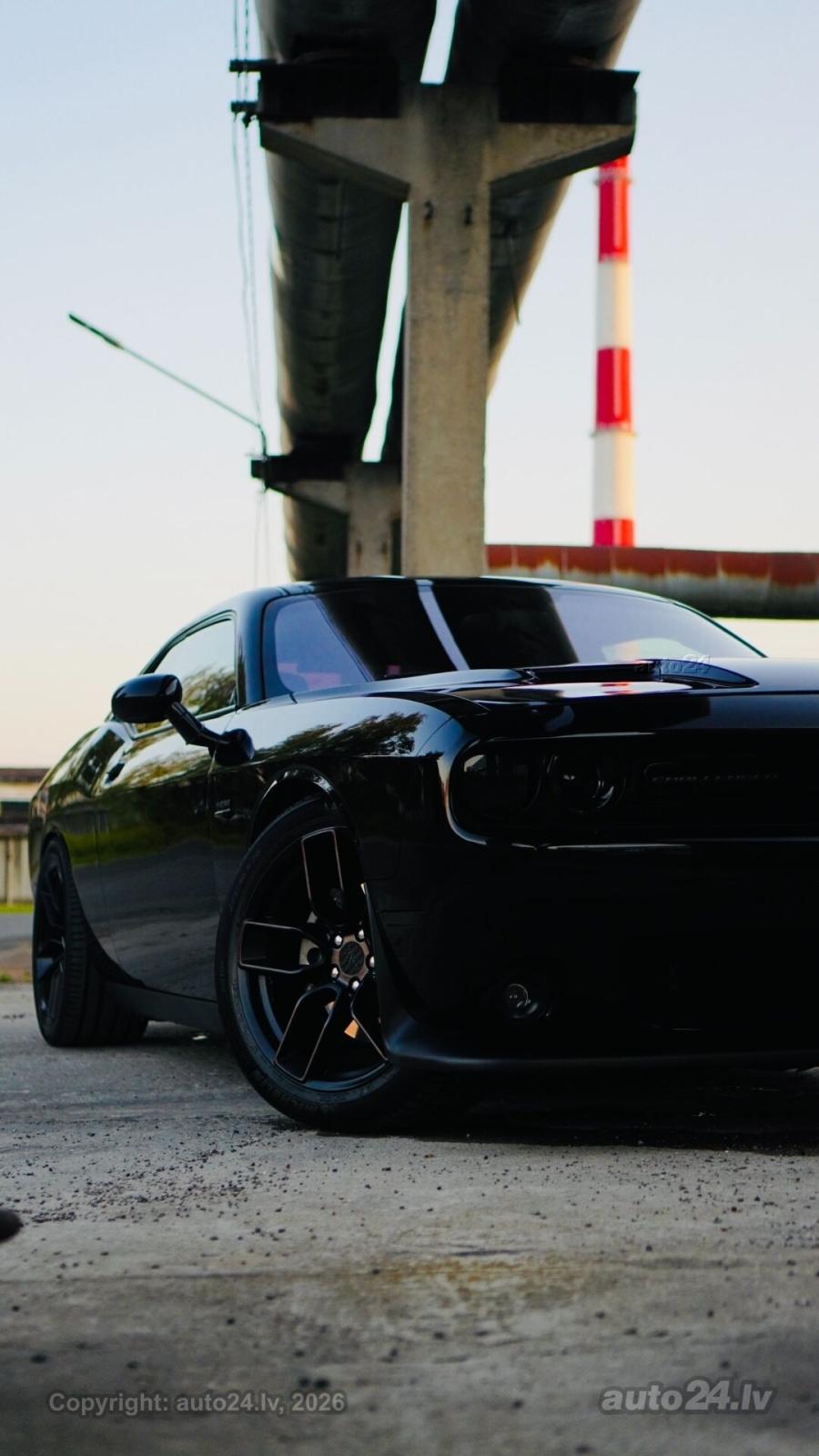 Melns Dodge Challenger 2016 Tallina, ar dzinēja tilpumu 5.70 L un nobraukumu 125 tūkst. km par 29900 €, foto 7 vietnē AUTOMOTO.COM.LV