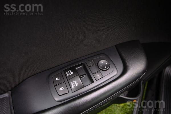 Melns Dodge Challenger 2016 Rīga, ar dzinēja tilpumu 5.70 L un nobraukumu 129 tūkst. km par 27500 €, foto 9 vietnē AUTOMOTO.COM.LV