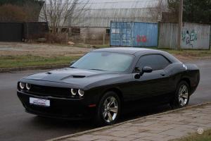 Melns Dodge Challenger 2017 Viļņa, ar dzinēja tilpumu 3.60 L un nobraukumu 193 tūkst. km par 13900 €, foto 3 vietnē AUTOMOTO.COM.LV