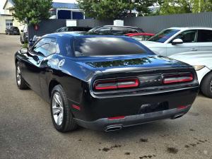 Melns Dodge Challenger 2017 Viļņa, ar dzinēja tilpumu 3.60 L un nobraukumu 193 tūkst. km par 11900 €, foto 5 vietnē AUTOMOTO.COM.LV