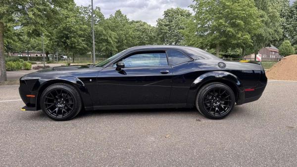 Melns Dodge Challenger 2018 Kauņa, ar dzinēja tilpumu 3.60 L un nobraukumu 169 tūkst. km par 18650 €, foto 7 vietnē AUTOMOTO.COM.LV