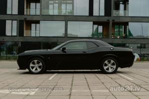 Black Dodge Challenger 2018 in Tallinn, with an engine capacity of 3.60 L and mileage of 206 thousand km for 20500 €, photo 5 on AUTOMOTO.COM.LV