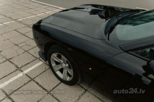Black Dodge Challenger 2018 in Tallinn, with an engine capacity of 3.60 L and mileage of 206 thousand km for 20500 €, photo 6 on AUTOMOTO.COM.LV