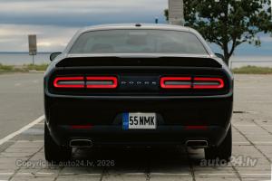 Black Dodge Challenger 2018 in Tallinn, with an engine capacity of 3.60 L and mileage of 206 thousand km for 20500 €, photo 8 on AUTOMOTO.COM.LV