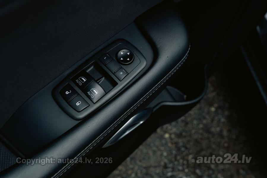 Black Dodge Challenger 2018 in Tallinn, with an engine capacity of 3.60 L and mileage of 206 thousand km for 20500 €, photo 13 on AUTOMOTO.COM.LV