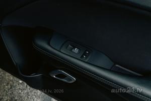 Black Dodge Challenger 2018 in Tallinn, with an engine capacity of 3.60 L and mileage of 206 thousand km for 20500 €, photo 14 on AUTOMOTO.COM.LV