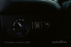 Black Dodge Challenger 2018 in Tallinn, with an engine capacity of 3.60 L and mileage of 206 thousand km for 20500 €, photo 16 on AUTOMOTO.COM.LV
