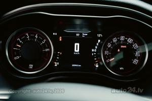 Black Dodge Challenger 2018 in Tallinn, with an engine capacity of 3.60 L and mileage of 206 thousand km for 20500 €, photo 20 on AUTOMOTO.COM.LV