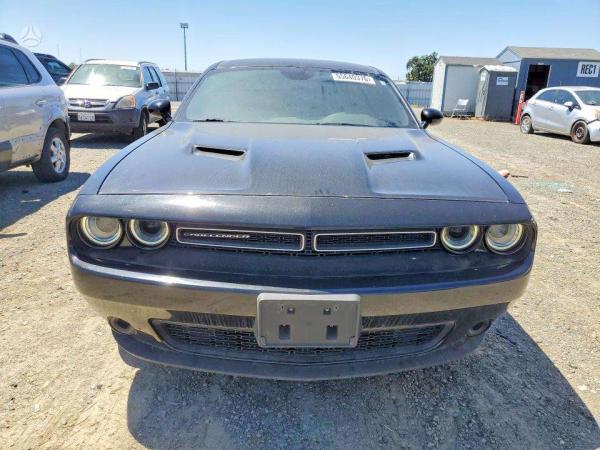 Black Dodge Challenger 2018 in Klaipeda, with an engine capacity of 3.60 L and mileage of 193 thousand km for 9850 €, photo 5 on AUTOMOTO.COM.LV