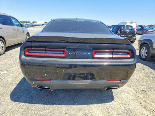 Black Dodge Challenger 2018 in Klaipeda, with an engine capacity of 3.60 L and mileage of 193 thousand km for 9850 €, photo 6 on AUTOMOTO.COM.LV