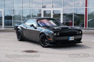 Black Dodge Challenger 2019 in Tallinn, with an engine capacity of 6.40 L and mileage of 25 thousand km for 49900 €, photo 3 on AUTOMOTO.COM.LV
