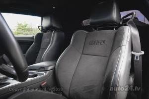 Black Dodge Challenger 2019 in Tallinn, with an engine capacity of 6.40 L and mileage of 25 thousand km for 49900 €, photo 10 on AUTOMOTO.COM.LV