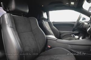 Black Dodge Challenger 2019 in Tallinn, with an engine capacity of 6.40 L and mileage of 25 thousand km for 49900 €, photo 19 on AUTOMOTO.COM.LV