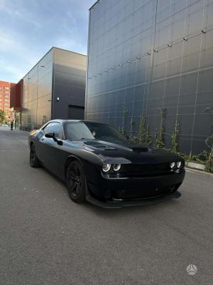 Melns Dodge Challenger 2019 Klaipėda, ar dzinēja tilpumu 5.65 L un nobraukumu 117 tūkst. km par 21000 €, foto 3 vietnē AUTOMOTO.COM.LV