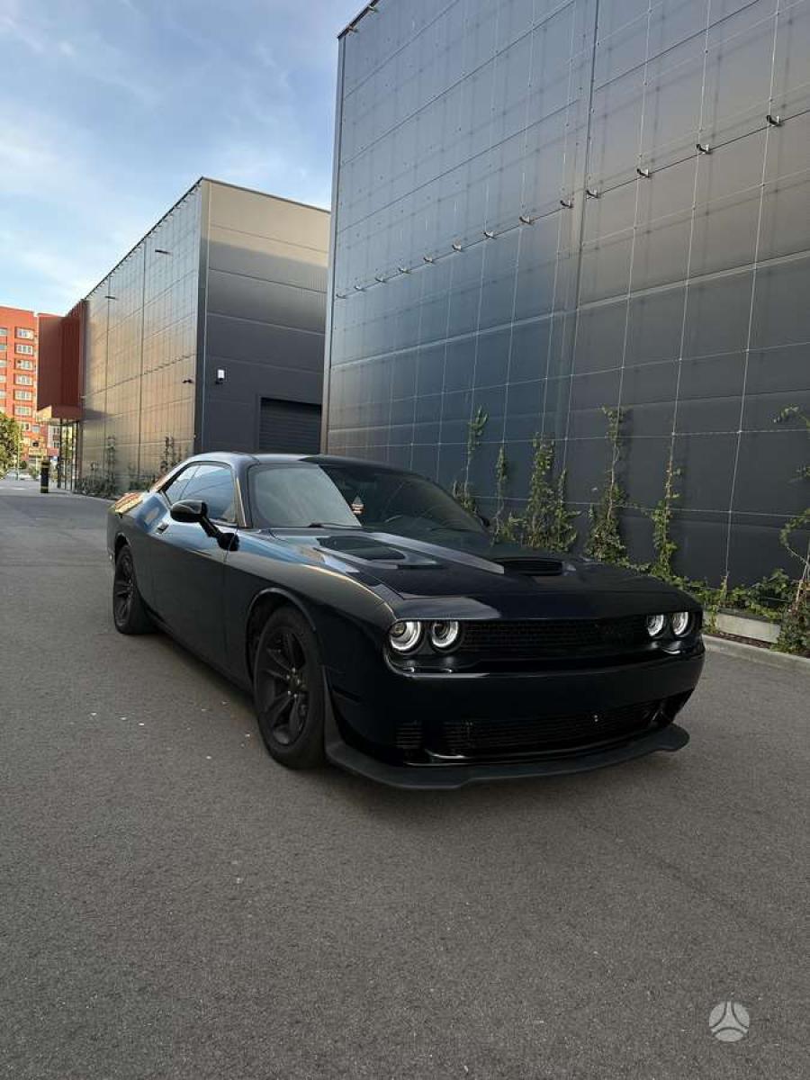 Melns Dodge Challenger 2019 Klaipėda, ar dzinēja tilpumu 5.65 L un nobraukumu 117 tūkst. km par 21000 €, foto 3 vietnē AUTOMOTO.COM.LV