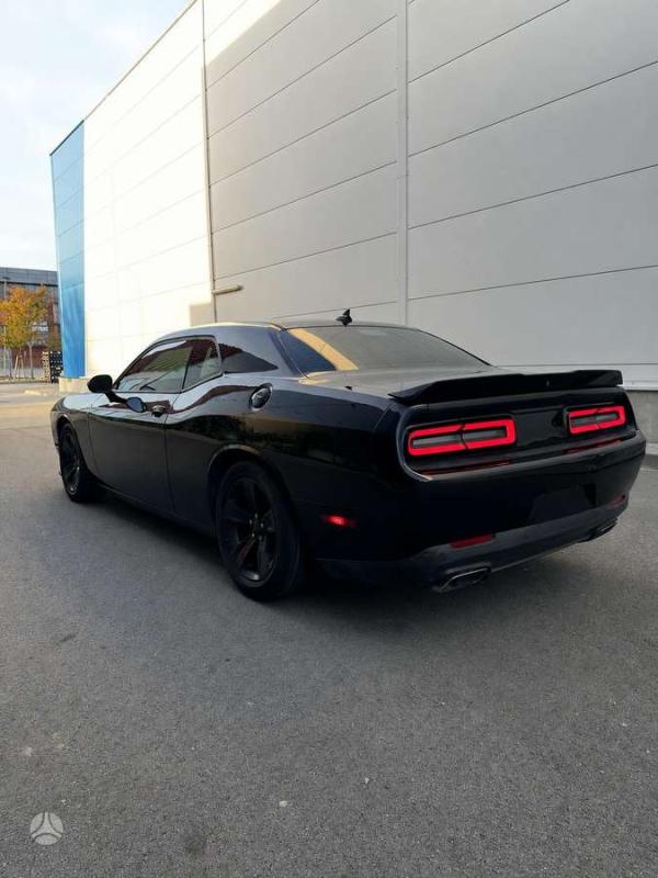 Melns Dodge Challenger 2019 Klaipėda, ar dzinēja tilpumu 5.65 L un nobraukumu 117 tūkst. km par 21000 €, foto 6 vietnē AUTOMOTO.COM.LV