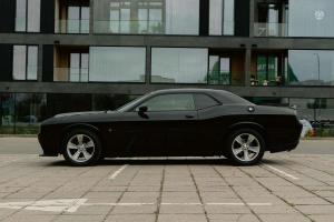 Black Dodge Challenger 2019 in Tallinn, with an engine capacity of 3.60 L and mileage of 206 thousand km for 18000 €, photo 3 on AUTOMOTO.COM.LV