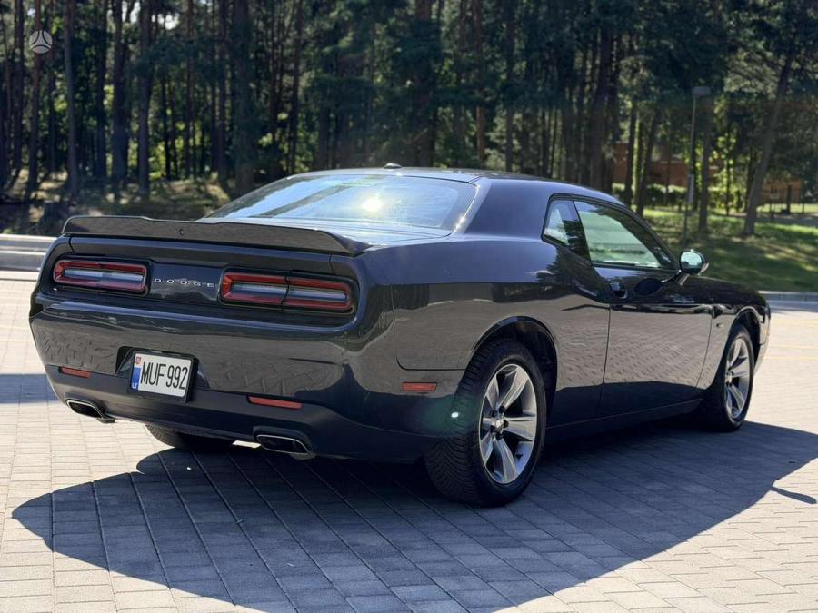 Melns Dodge Challenger 2019 Kauņa, ar dzinēja tilpumu 3.60 L un nobraukumu 140 tūkst. km par 12200 €, foto 5 vietnē AUTOMOTO.COM.LV