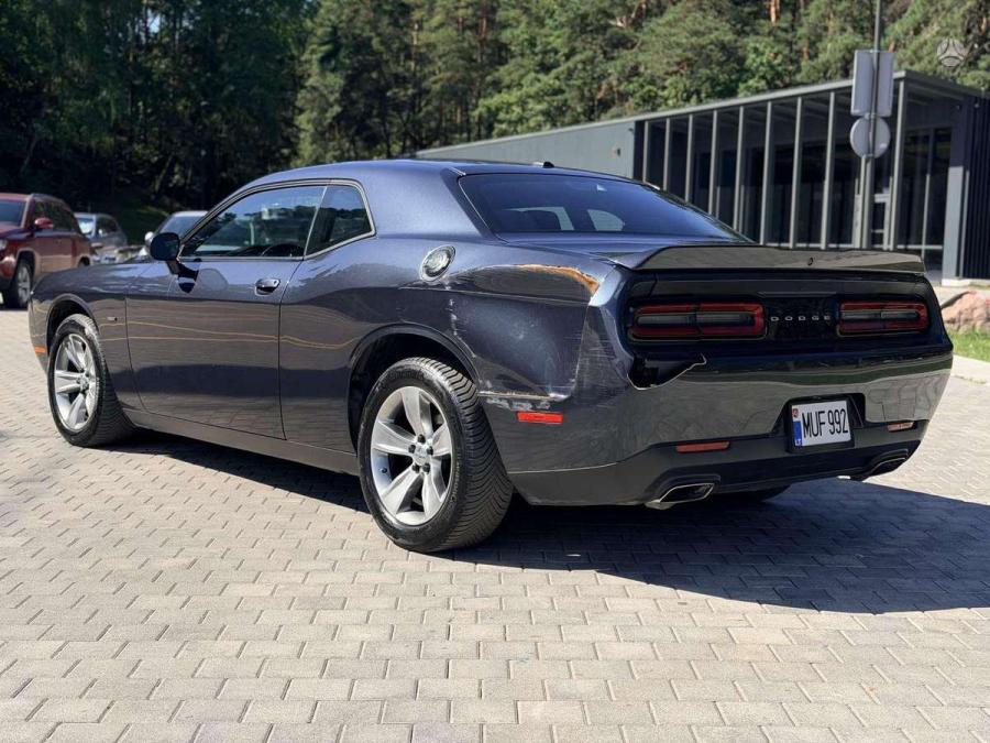 Melns Dodge Challenger 2019 Kauņa, ar dzinēja tilpumu 3.60 L un nobraukumu 140 tūkst. km par 12200 €, foto 7 vietnē AUTOMOTO.COM.LV