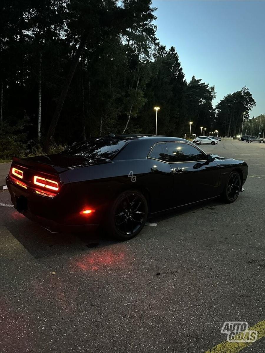 Melns Dodge Challenger 2019 Klaipėda, ar dzinēja tilpumu 5.70 L un nobraukumu 118 tūkst. km par 21500 €, foto 5 vietnē AUTOMOTO.COM.LV