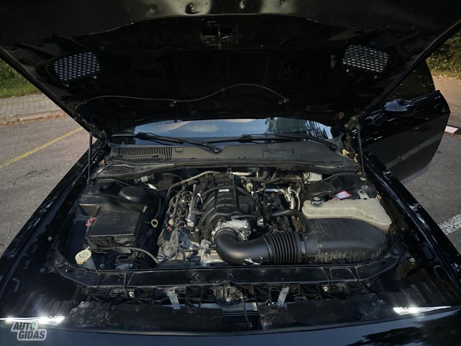 Melns Dodge Challenger 2019 Klaipėda, ar dzinēja tilpumu 5.70 L un nobraukumu 118 tūkst. km par 21500 €, foto 12 vietnē AUTOMOTO.COM.LV