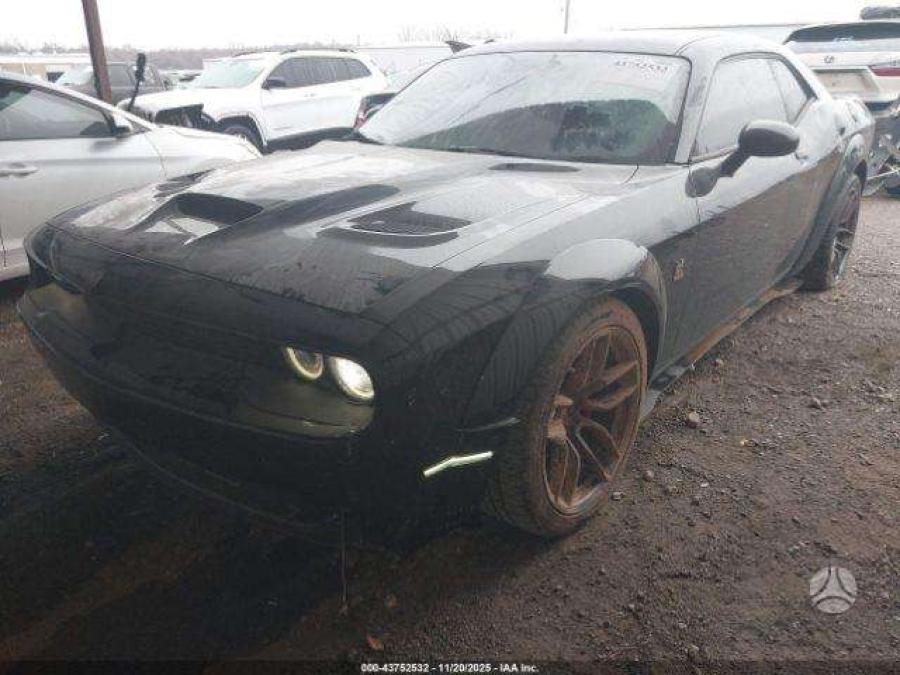 Melns Dodge Challenger 2020 Kauņa, ar dzinēja tilpumu 6.42 L un nobraukumu 83 tūkst. km par 24999 €, foto 2 vietnē AUTOMOTO.COM.LV