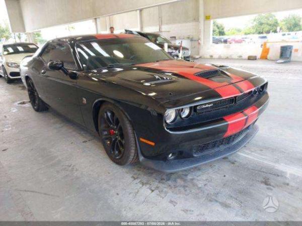 Melns Dodge Challenger 2020 Klaipėda, ar dzinēja tilpumu 0.00 L un nobraukumu 71 tūkst. km par 10600 €, foto 1 vietnē AUTOMOTO.COM.LV