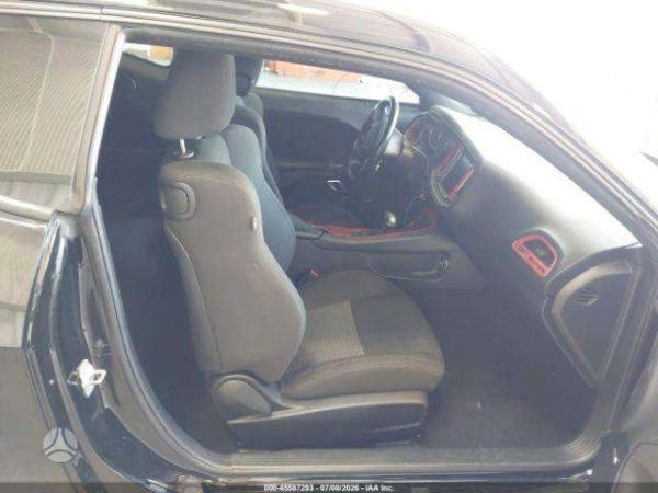 Melns Dodge Challenger 2020 Klaipėda, ar dzinēja tilpumu 0.00 L un nobraukumu 71 tūkst. km par 10600 €, foto 5 vietnē AUTOMOTO.COM.LV