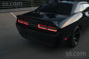 Black Dodge Challenger 2021 in Ogre, with an engine capacity of 6.20 L and mileage of 39 thousand km for 79000 €, photo 7 on AUTOMOTO.COM.LV
