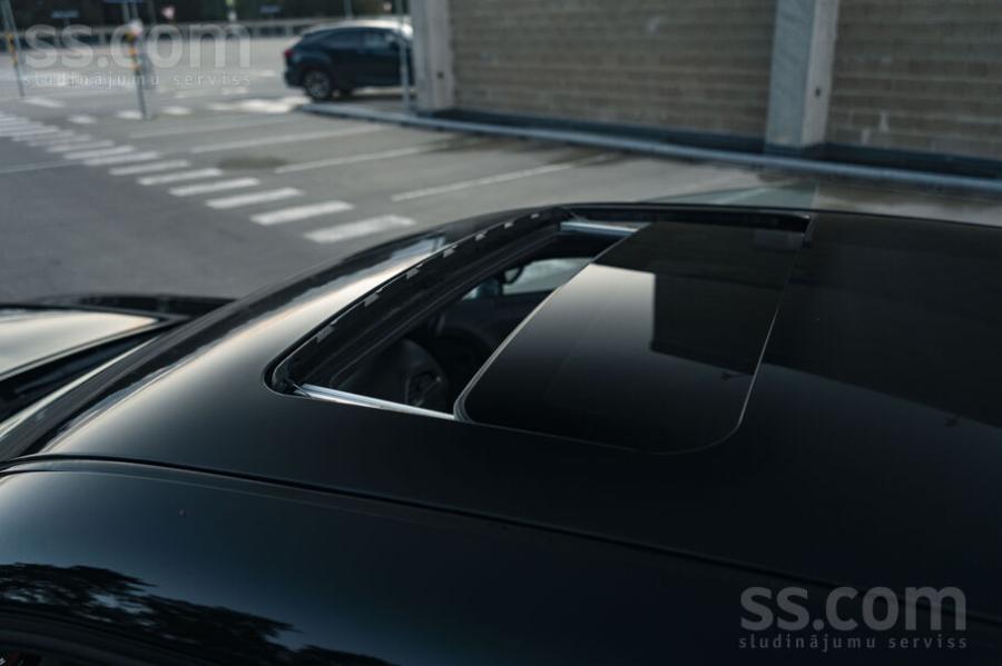 Black Dodge Challenger 2021 in Ogre, with an engine capacity of 6.20 L and mileage of 39 thousand km for 79000 €, photo 12 on AUTOMOTO.COM.LV