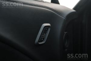 Black Dodge Challenger 2021 in Ogre, with an engine capacity of 6.20 L and mileage of 39 thousand km for 79000 €, photo 21 on AUTOMOTO.COM.LV