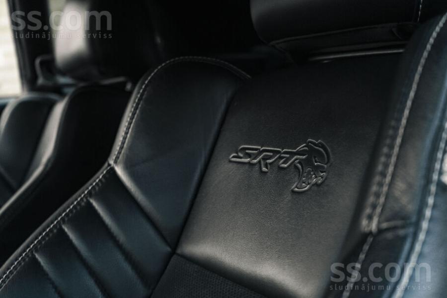 Black Dodge Challenger 2021 in Ogre, with an engine capacity of 6.20 L and mileage of 39 thousand km for 79000 €, photo 29 on AUTOMOTO.COM.LV