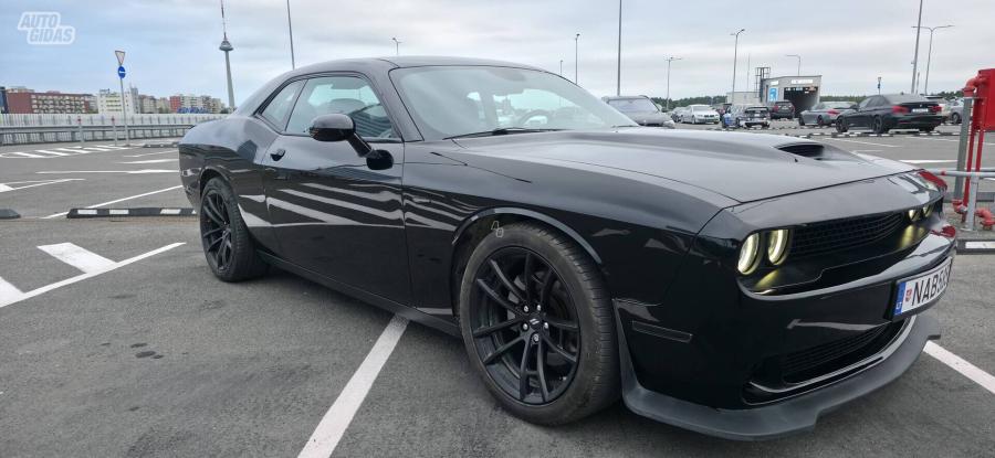 Melns Dodge Challenger 2021 Viļņa, ar dzinēja tilpumu 5.70 L un nobraukumu 66 tūkst. km par 27900 €, foto 7 vietnē AUTOMOTO.COM.LV