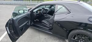 Melns Dodge Challenger 2021 Viļņa, ar dzinēja tilpumu 5.70 L un nobraukumu 66 tūkst. km par 27900 €, foto 10 vietnē AUTOMOTO.COM.LV