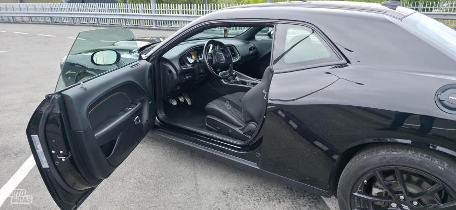 Melns Dodge Challenger 2021 Viļņa, ar dzinēja tilpumu 5.70 L un nobraukumu 66 tūkst. km par 27900 €, foto 10 vietnē AUTOMOTO.COM.LV