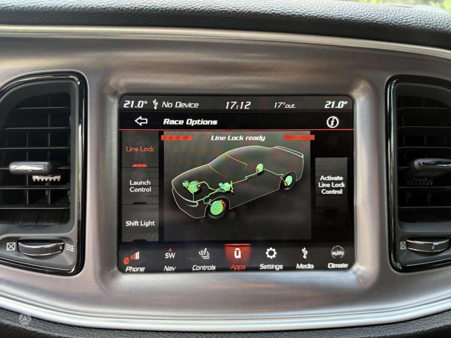 Melns Dodge Challenger 2021 Viļņa, ar dzinēja tilpumu 6.42 L un nobraukumu 61 tūkst. km par 37000 €, foto 32 vietnē AUTOMOTO.COM.LV