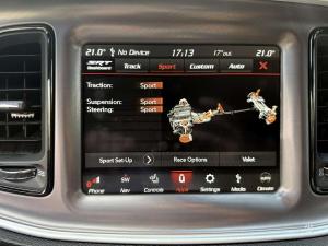 Melns Dodge Challenger 2021 Viļņa, ar dzinēja tilpumu 6.42 L un nobraukumu 61 tūkst. km par 37000 €, foto 34 vietnē AUTOMOTO.COM.LV