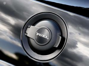 Melns Dodge Challenger 2021 Viļņa, ar dzinēja tilpumu 6.42 L un nobraukumu 61 tūkst. km par 37000 €, foto 44 vietnē AUTOMOTO.COM.LV
