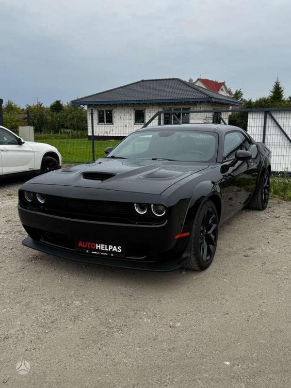 Black Dodge Challenger 2021 in Klaipeda, with an engine capacity of 3.60 L and mileage of 71 thousand km for 22000 €, photo 1 on AUTOMOTO.COM.LV