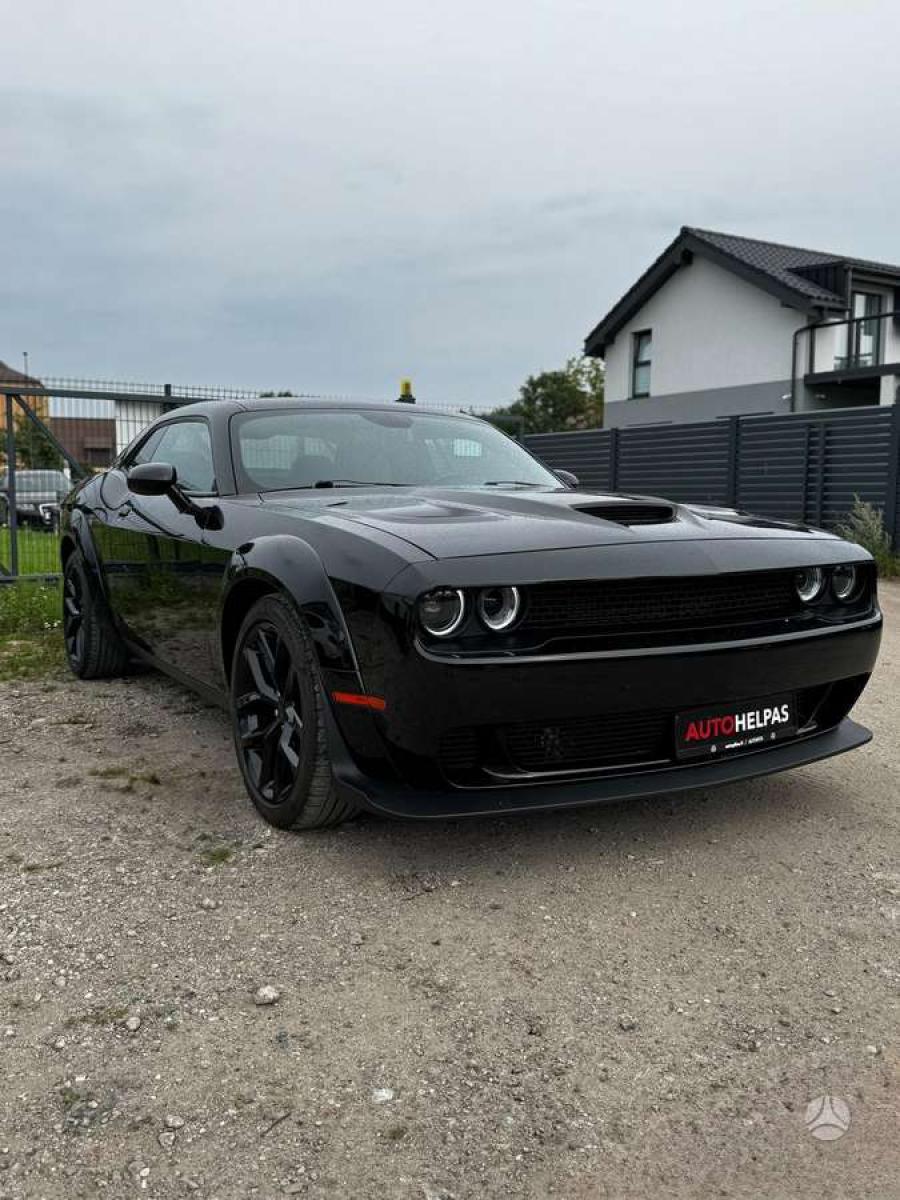 Black Dodge Challenger 2021 in Klaipeda, with an engine capacity of 3.60 L and mileage of 71 thousand km for 22000 €, photo 6 on AUTOMOTO.COM.LV