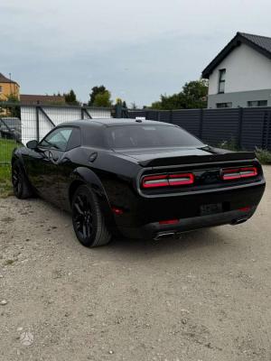 Black Dodge Challenger 2021 in Klaipeda, with an engine capacity of 3.60 L and mileage of 71 thousand km for 22000 €, photo 12 on AUTOMOTO.COM.LV