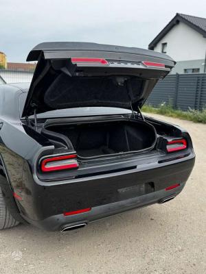 Black Dodge Challenger 2021 in Klaipeda, with an engine capacity of 3.60 L and mileage of 71 thousand km for 22000 €, photo 15 on AUTOMOTO.COM.LV