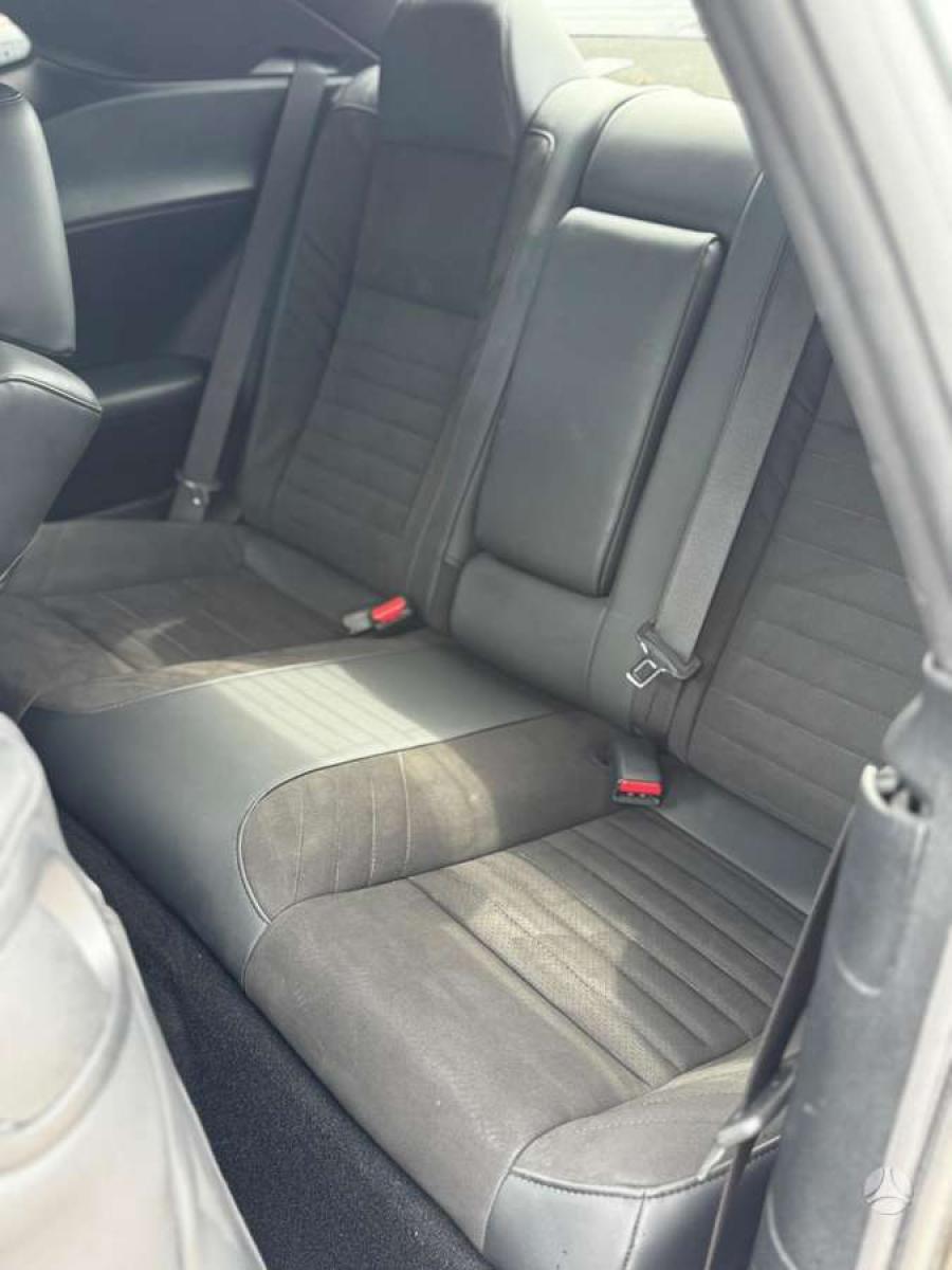 Black Dodge Challenger 2021 in Klaipeda, with an engine capacity of 3.60 L and mileage of 71 thousand km for 22000 €, photo 18 on AUTOMOTO.COM.LV