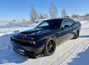 Black Dodge Challenger 2022 in Siauliai, with an engine capacity of 3.60 L and mileage of 52 thousand km for 25200 €, photo  on AUTOMOTO.COM.LV