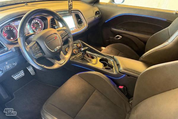 Melns Dodge Challenger 2022 Šauļi, ar dzinēja tilpumu 3.60 L un nobraukumu 52 tūkst. km par 25200 €, foto 7 vietnē AUTOMOTO.COM.LV
