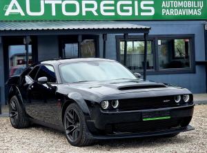 Melns Dodge Challenger 2023 Kretinga, ar dzinēja tilpumu 6.40 L un nobraukumu 20 tūkst. km par 36950 €, foto  vietnē AUTOMOTO.COM.LV
