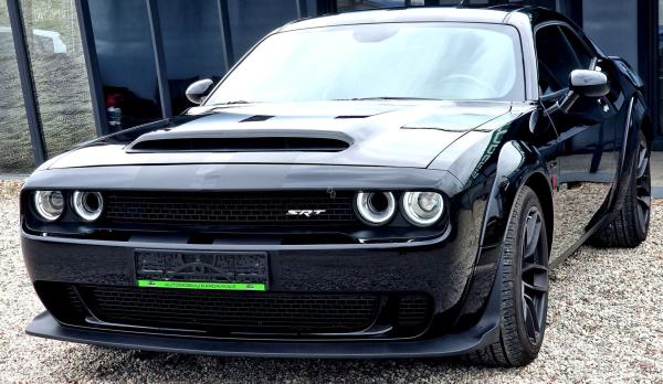 Melns Dodge Challenger 2023 Kretinga, ar dzinēja tilpumu 6.40 L un nobraukumu 20 tūkst. km par 36950 €, foto 3 vietnē AUTOMOTO.COM.LV