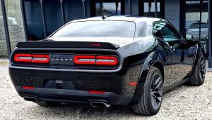 Melns Dodge Challenger 2023 Kretinga, ar dzinēja tilpumu 6.40 L un nobraukumu 20 tūkst. km par 36950 €, foto 10 vietnē AUTOMOTO.COM.LV