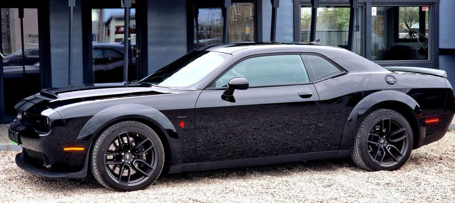 Melns Dodge Challenger 2023 Kretinga, ar dzinēja tilpumu 6.40 L un nobraukumu 20 tūkst. km par 36950 €, foto 13 vietnē AUTOMOTO.COM.LV