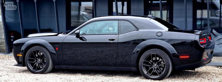 Melns Dodge Challenger 2023 Kretinga, ar dzinēja tilpumu 6.40 L un nobraukumu 20 tūkst. km par 36950 €, foto 15 vietnē AUTOMOTO.COM.LV